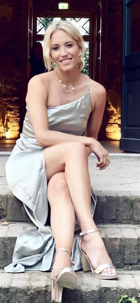 Laura Papendick Rgermancelebs