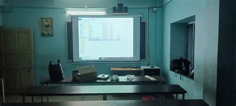 White Class Projectors Screen For School At ₹ 92000 Piece In Kolkata