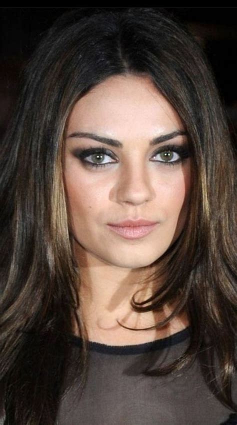 Mila Kunis Nicki Minaj Belleza Pelo Castaño