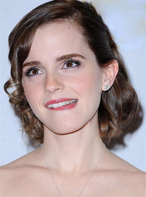 Lip Biting Scrolller