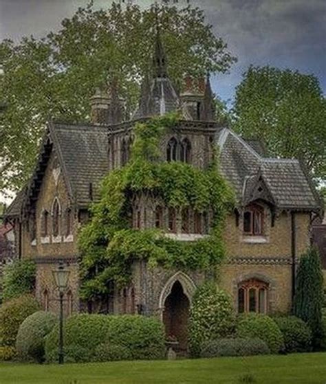 Gothic Victorian Style Homes
