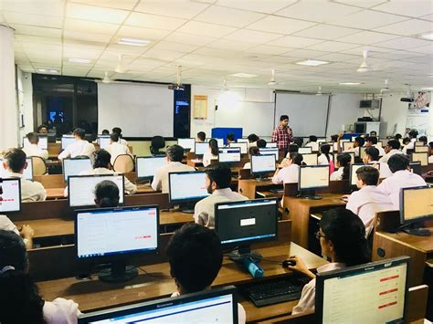 skit jaipur admission 2024 courses fees placement cut off