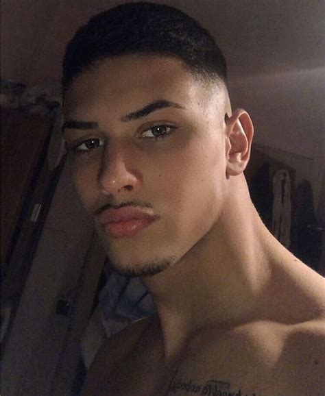 Pinterest Estilos De Cabelo E Barba Rapazes Sensuais Garotos Sensuais