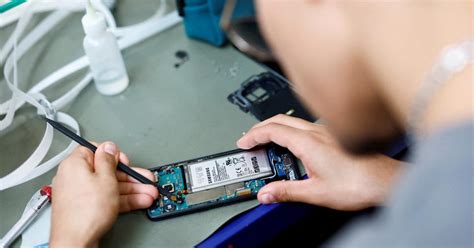 Electronics Tariff Exemption Adds To Uncertainty Over Donald Trumps