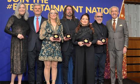 Dave Grohl Susan Tedeschi And More Receive Smithson Medals