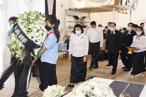 តំណាងសម្តេចកិត្តិព្រឹទ្ធបណ្ឌិត ប៊ុន រ៉ានី ហ៊ុនសែន បានអញ្ជើញដឹកនាំគណៈប្រតិភូកាកបាទក្រហមកម្ពុជា