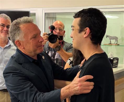 Steve Witkoff Gives Late Sons Star Of David Necklace To Freed Hostage