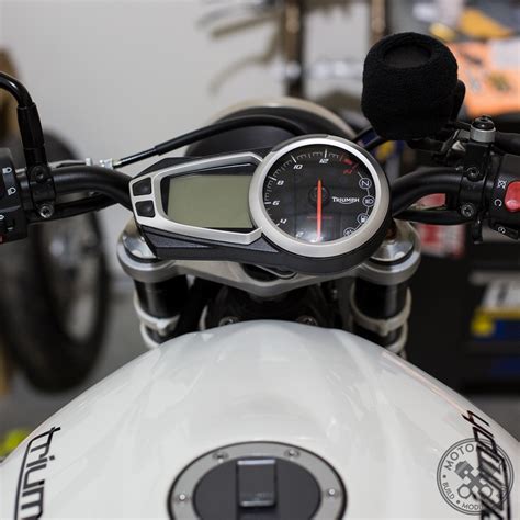 Triumph Street Triple Single Headlight Conversion Bar Mount
