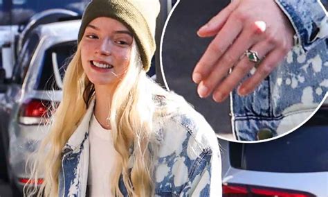 Anya Taylor Joys Dazzling Engagement Ring A Closer Look Diamond