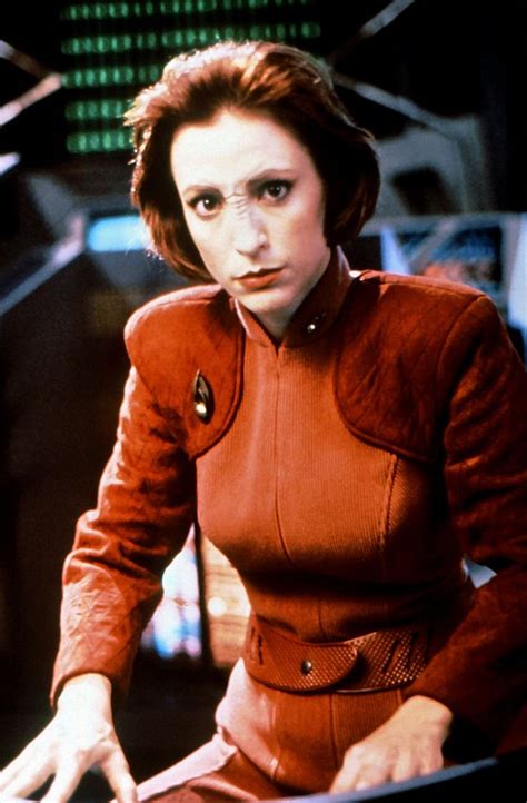 Kira Nerys Bajoran Uniform Picture Star Trek Ds9 Star Trek Cast