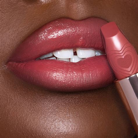 Rosy Seduction K I S S I N G Lipstick Charlotte Tilbury