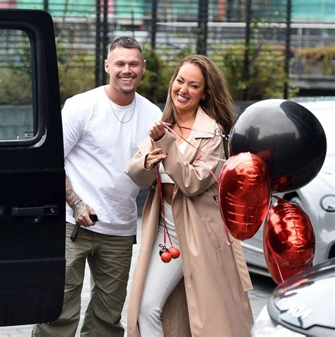 Jordi Leigh Spotted Kissing Mystery Man Outside Dakota Hotel In Manchester CelebMafia