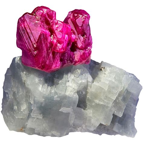 Ruby Vs Emerald How To Tell Them Apart With Photos