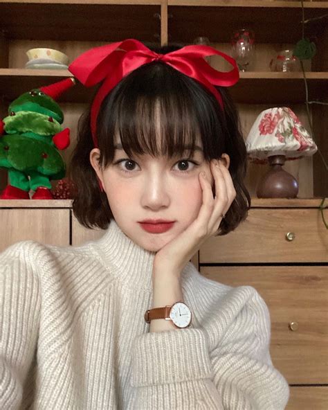 7 281 Me Gusta 40 Comentarios 은아 J Euna En Instagram 광고 Danielwellington 연말엔 사랑하는