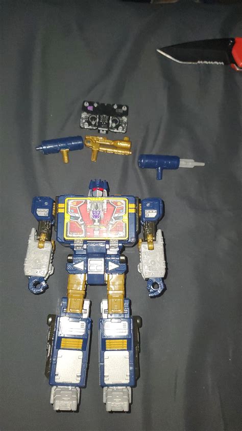 So Bought Netflix Soundwave And It Wasnt Cheap And This Is How He Came