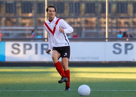 Nieuw Hoofdstuk Voor Afc Er Dean Van Zwieten Wv Hedw Is Een Vereniging Met Veel Overeenkomsten