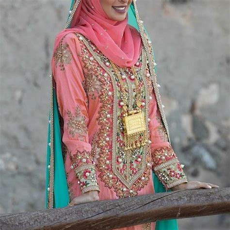 مدل لباس بندری جدید مجلسی و شیک با نوار و ملیله در اینستاگرام