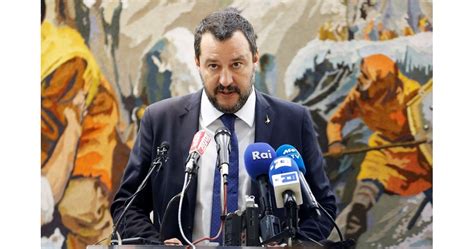 Италианското правителство залага бюджетен дефицит от 2 4 от БВП