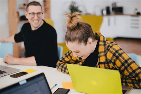 What Is An Intelligent Virtual Assistant