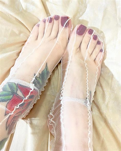 Queen Rainha Foot Adoration Foot Fetish Directory And Foot Fetish