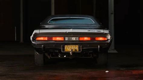 【美式肌肉】2023年道奇挑战者黑幽灵路试：传奇重生 融合了历史和神秘的现代hellcat肌肉车 搜狐汽车 搜狐网