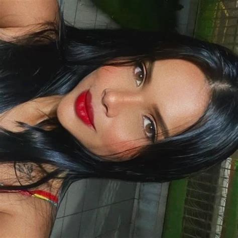 Jessica Oliveira Jhessyca • Threads Say More