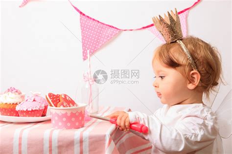 在粉红女孩派对上高清图片下载 正版图片 摄图网