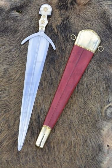Cinquedea Sword The Elegant Blade Of The Italian Renaissance ⚔️