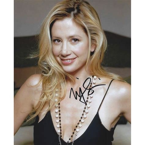 Mira Sorvino Autograph