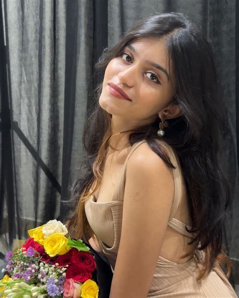 Sakshi Patil Fashion ⚡ Food⚡ Lifestyle Sakshxzzz • Instagram Photos And Videos