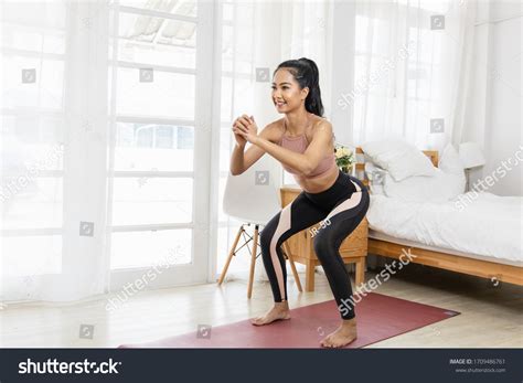 15 645 Imágenes De Squat Shape Imágenes Fotos Y Vectores De Stock Shutterstock