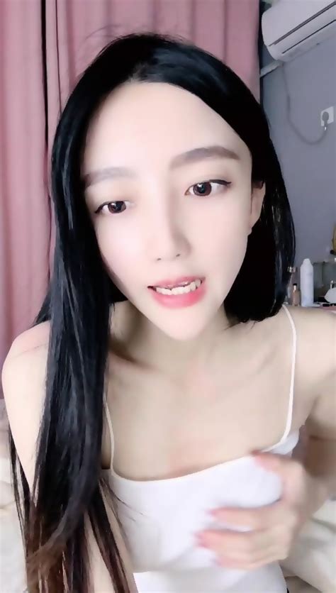 重磅推荐！虎牙主播，绝美，【骚妇猫猫】，喷血了，这身材和脸蛋，为赚钱也拼了~ Eporner