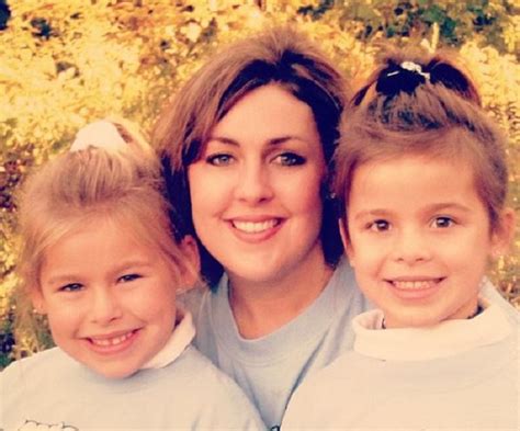 Julie Pitt Neal Is Brad Pitts Sister 10 Shocking Facts About Her