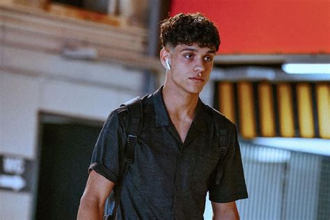 Hector The Eastmen Music Videos Stats And Photos