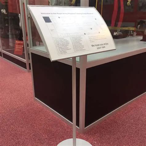 Curved Caption Displays About Presentation