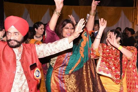 Amazing Singer Dilbagh Singh Makes Lohri Di Sham An Evening To Remember