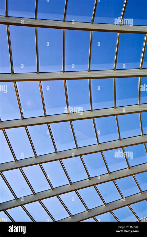 Curved Arcade Roof Stock Photo Alamy
