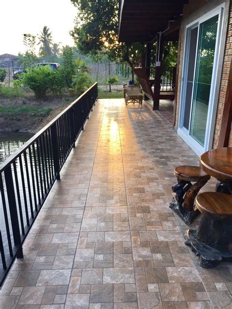 ออกแบบเอง บ้านไม้ ผสมผสานปูนลอฟต์ สองชั้น แนวโมเดินร์น ริมสระน้ำ ดูไอเดียบ้าน บ้านในฝัน