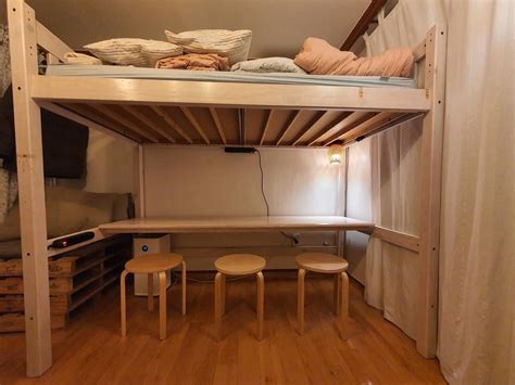 원목이층침대 겸 책상 8만원 팝니다 이태원 이번주만 세컨웨어헬로마켓