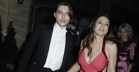 Elizabeth Hurley And Son Damian Hurleys Bizarre Relationship Has