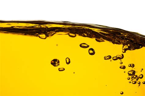 흰색 배경에 분리 된 거품오일 카 모터 윤활유 엔진 윤활유 가솔린에 대한 스톡 사진 및 기타 이미지 가솔린 공란 교통수단 Istock