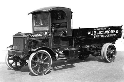 The Pride Of Detroit Federal Trucks 1910 59 Macs Motor City Garage
