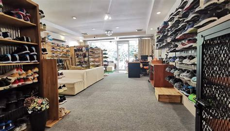 Justin รองเท้ามือสอง ราคาถูก รับนำเข้าจากต่างประเทศ สภาพสวย สภาพใหม่ สนใจคู่ไหนทักแชทค่ะ ไซส์