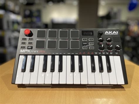 Gear Hunter Akai MPK MINI PLAY