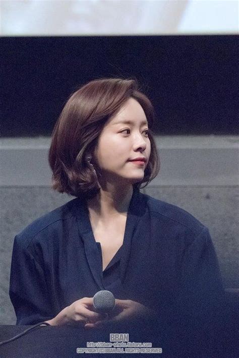 헤어스타일에 있는 Julia Choi님의 핀 파마 머리 스타일 중단발 웨이브 헤어스타일