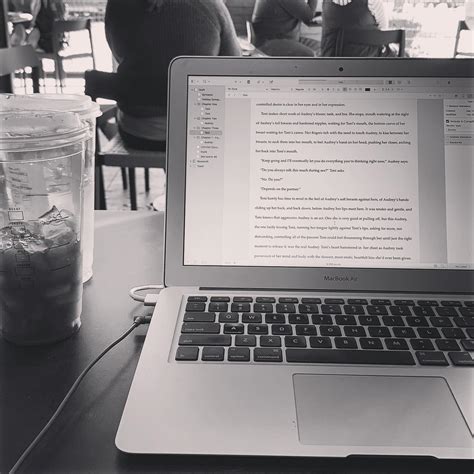 Melissa Lenhardt Author