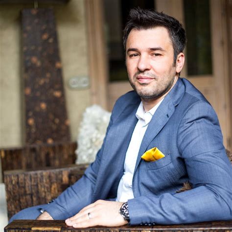 Portret Alin Simion Fondator Centrul Shakti Bucuresti Wellandia