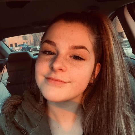 𝙝𝙖𝙡𝙚𝙮 𝙧𝙤𝙨𝙚