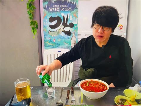 성시경의 먹을텐데에 나오면 단골들은 욕한다며 맛집들을 잘 몰라서 그 고통을 몰랐거든 그런데 오늘 논현역 하이콴이 뜬거야