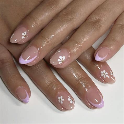 The Coolest Spring Nail Art To Try This Season French Tip Flower